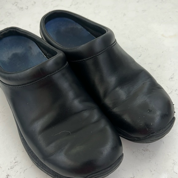 Shoes | Merrell Clogs In Black | Poshmark